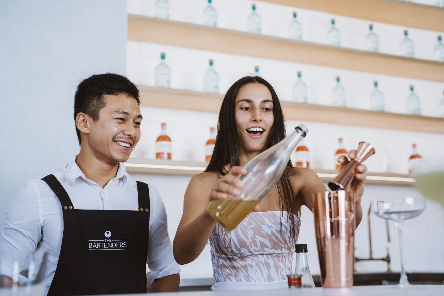 Meet Mobile Cocktail Bar Team | Bartender Cocktail Bar Hire