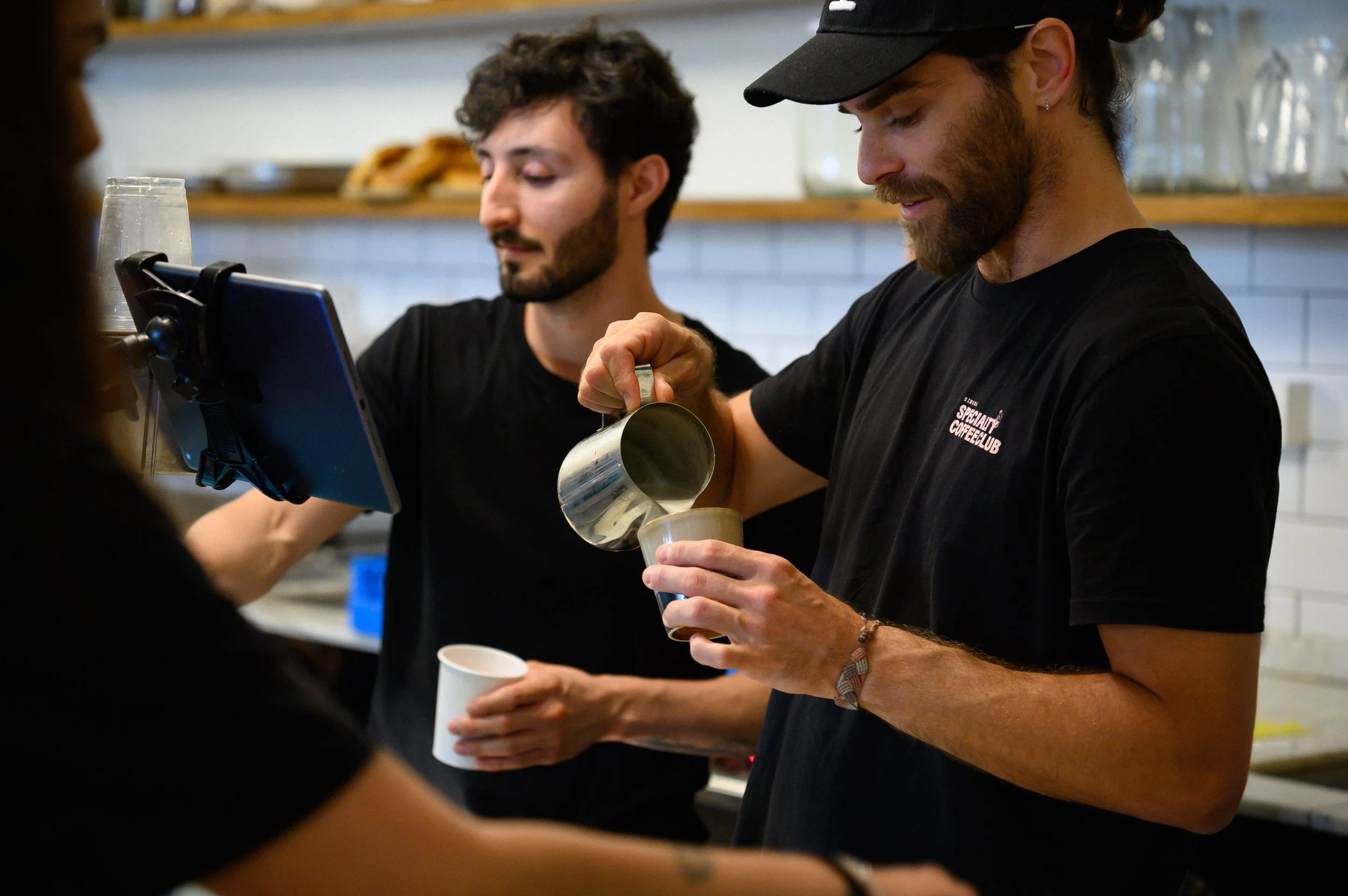 Best Coffee Shops in San Sebastán — Hungry Soles