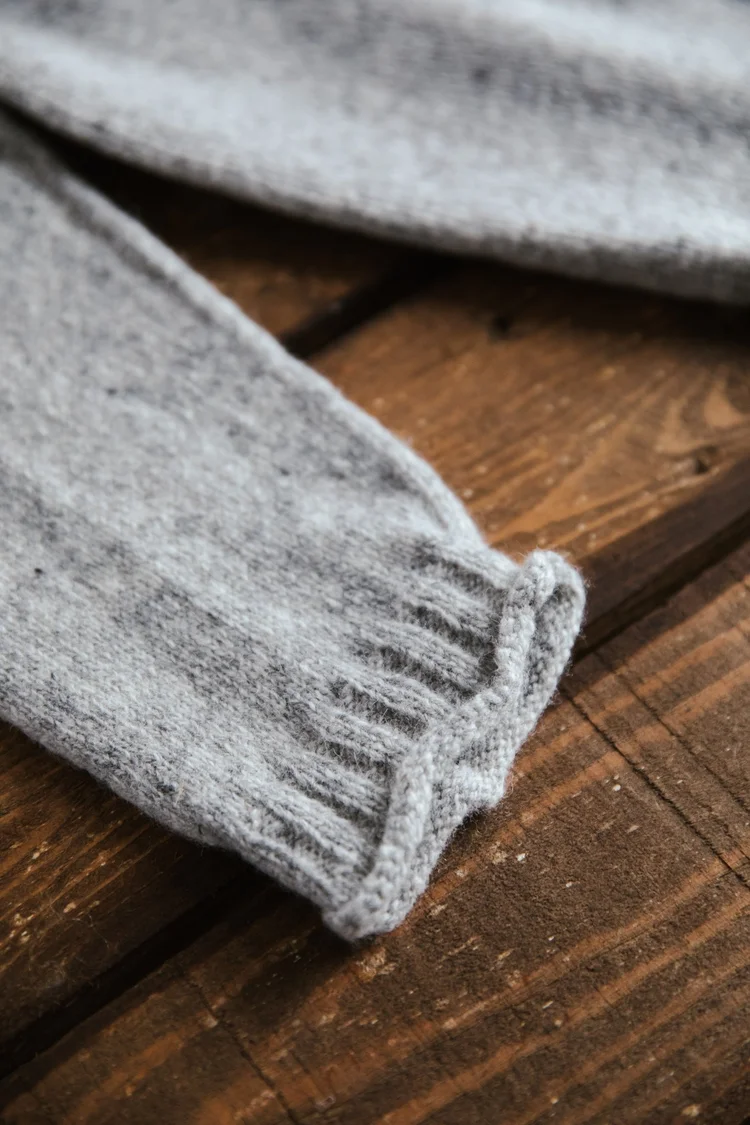 Three modern machine knitting patterns
