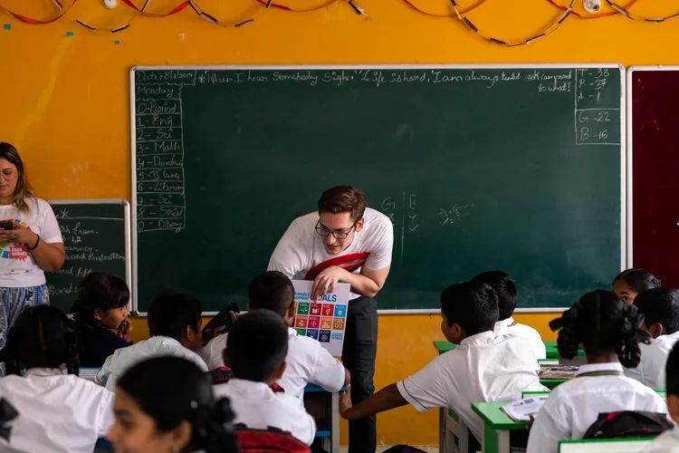 Global Teacher — AIESEC in Canada