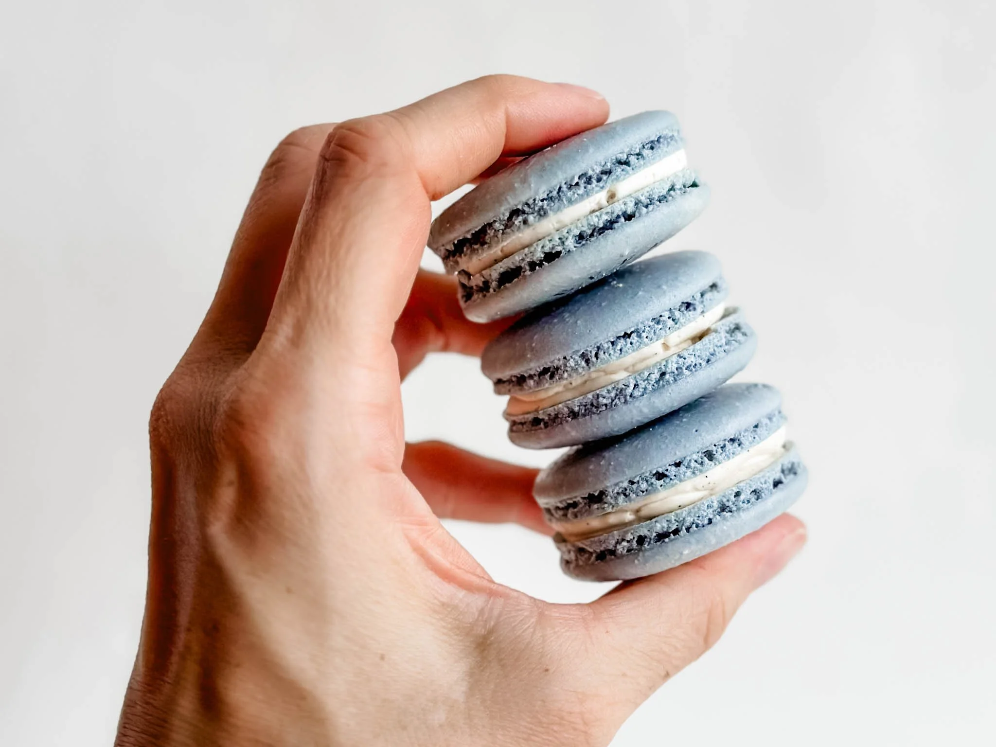 What is the difference between Macarons and Macaroons — A Worthy Cookie