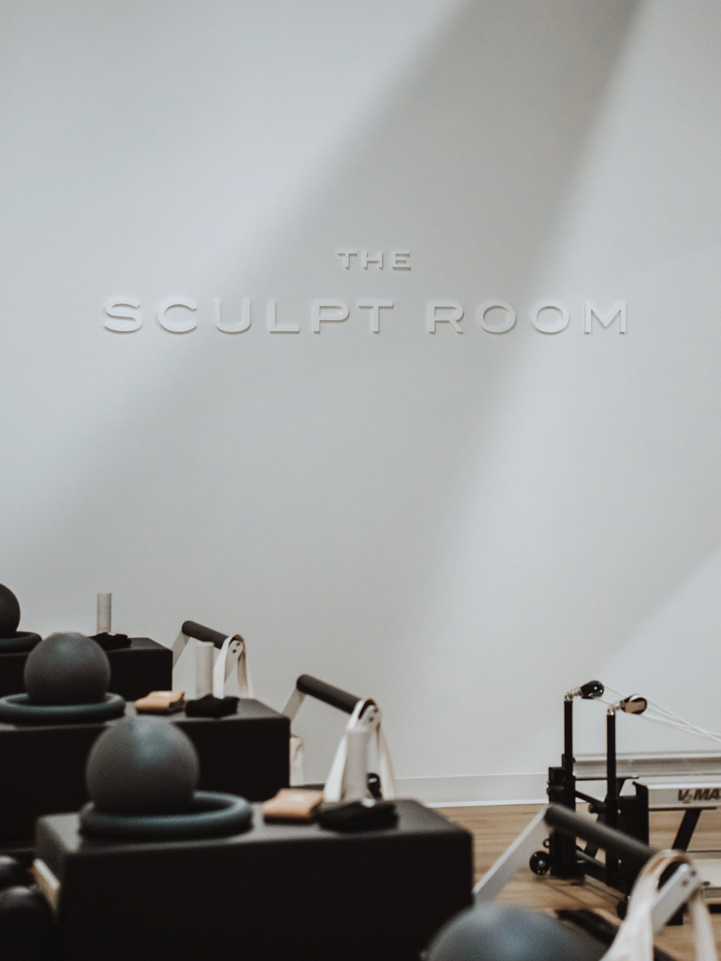 THE SCULPT ROOM — BLOND BRANDS