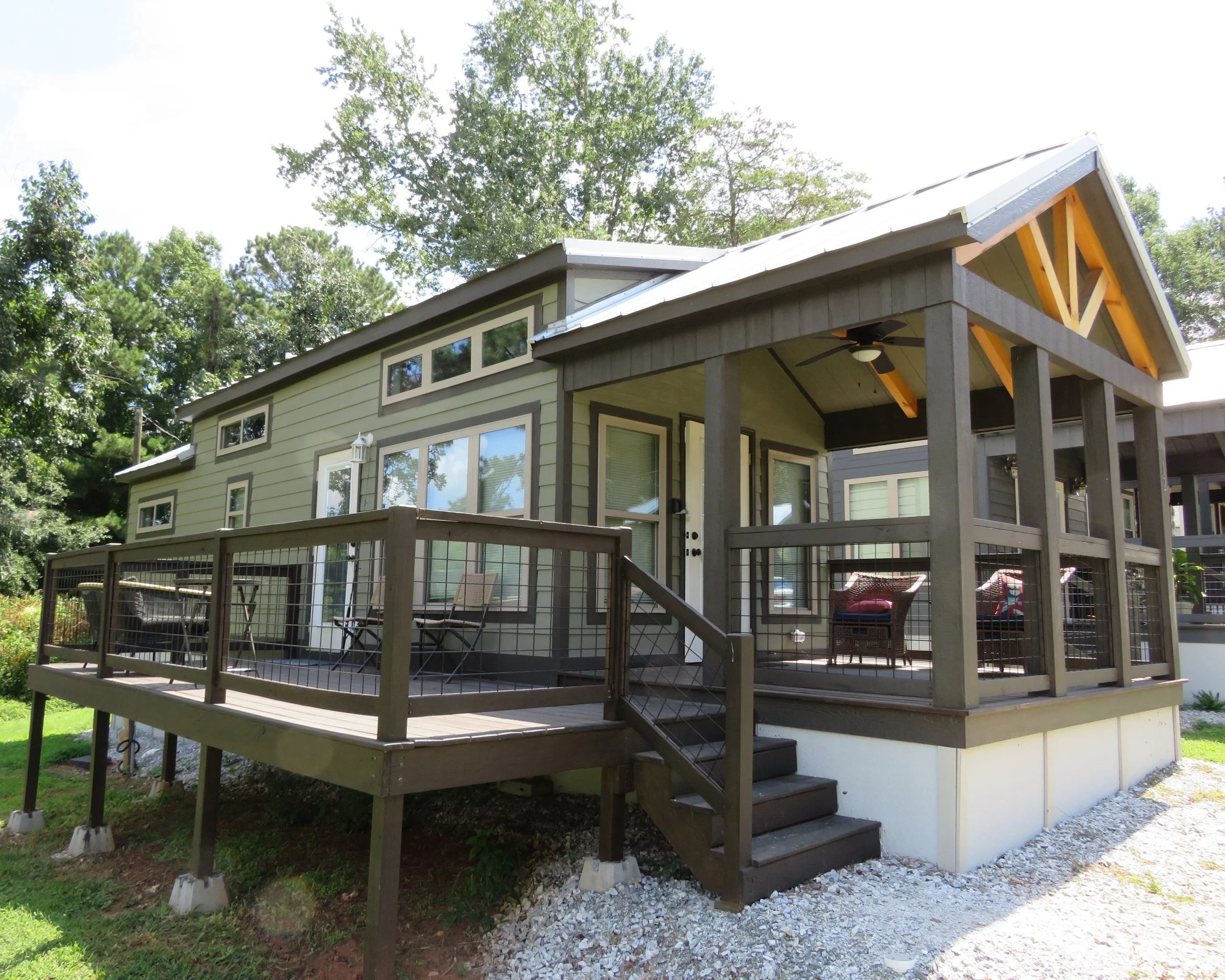 Mountain View Custom Cabins - Park Model Cabins