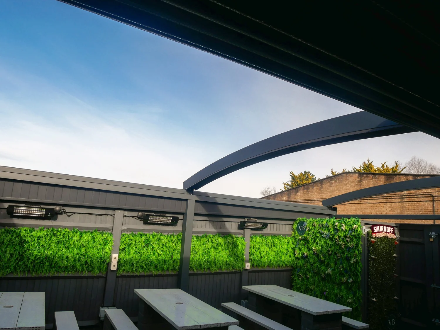 Curved Retractable Roof - Valley Bar Worthing