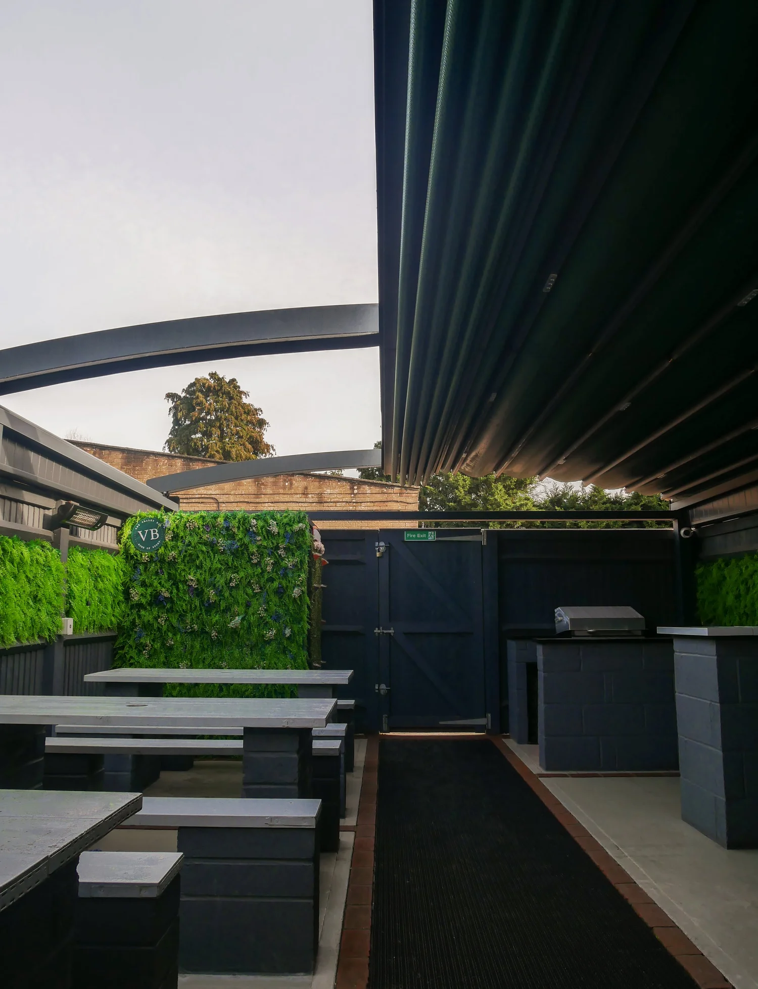 Curved Retractable Roof - Valley Bar Worthing