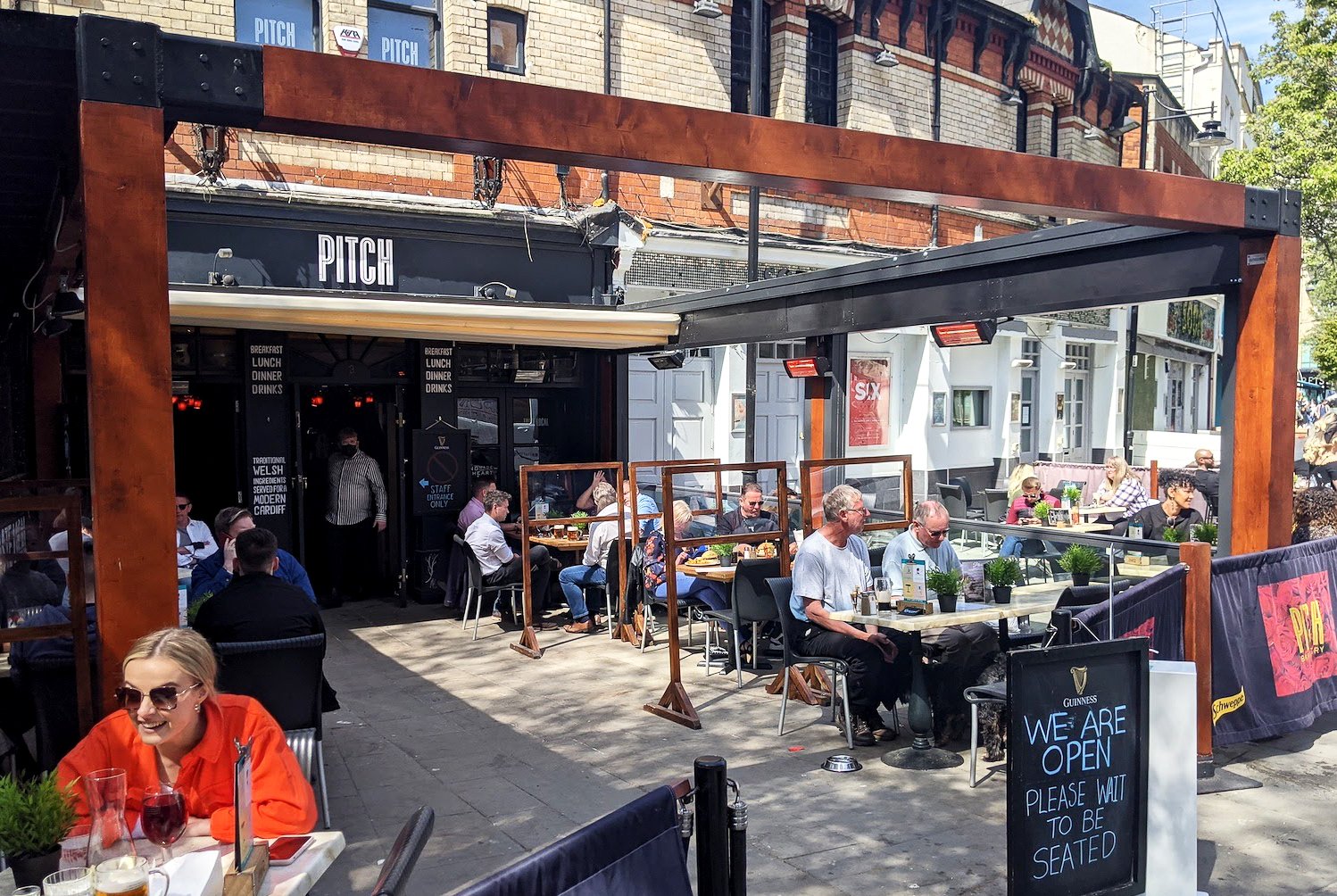 Wood Framed Retractable Roofing - Pitch Bar & Eatery Cardiff City Centre
