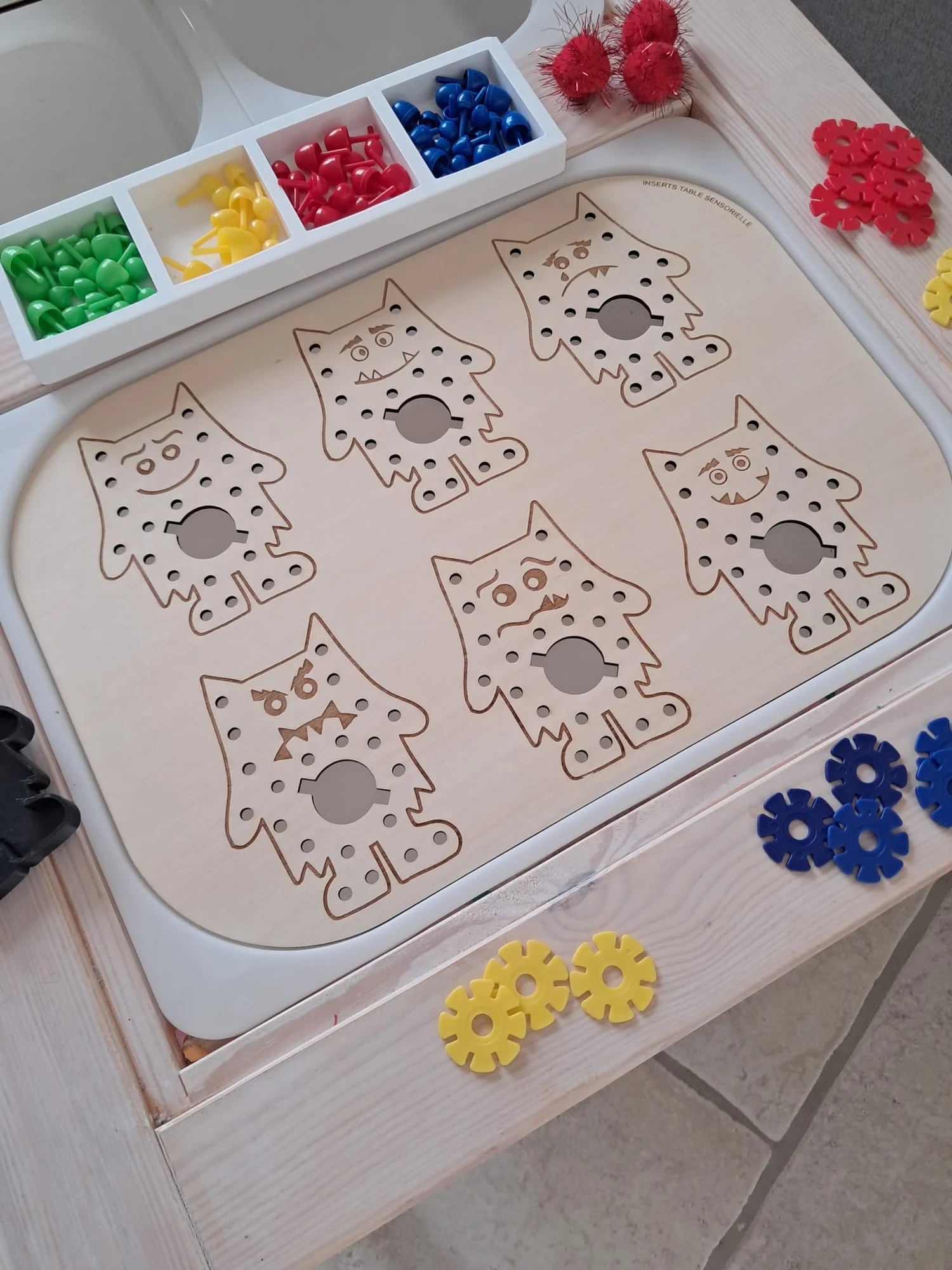 Grand couvercle Pommier pour compter jusqu'à 10 — INSERTS TABLE SENSORIELLE
