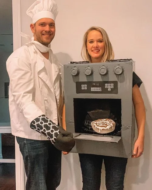 13 Trendy Halloween Costume Ideas for Pregnant Women — Weeno Social ...