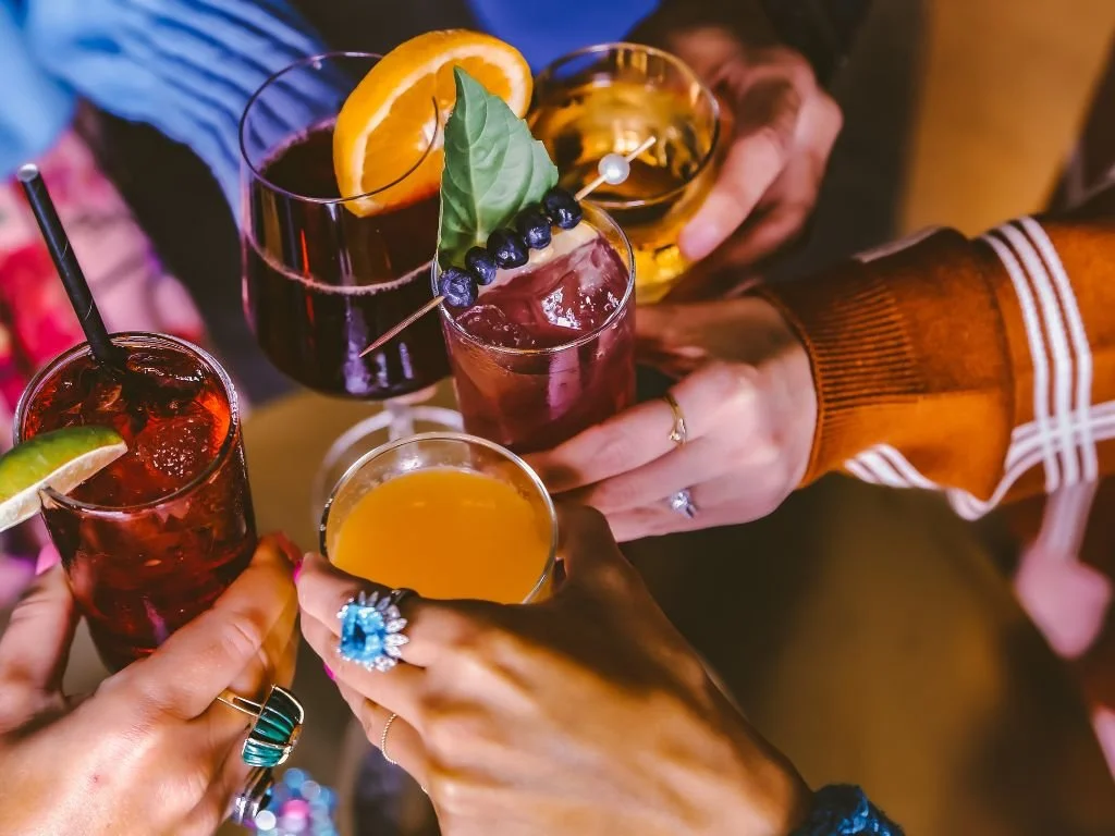 7 Tips for Hosting a Tennis Themed Party — Weeno Social | Party ...