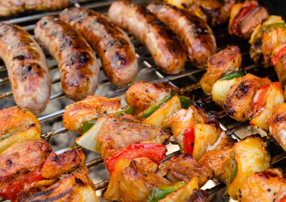 How to Host a BBQ Party: Your Ultimate Guide — Weeno Social | Party ...
