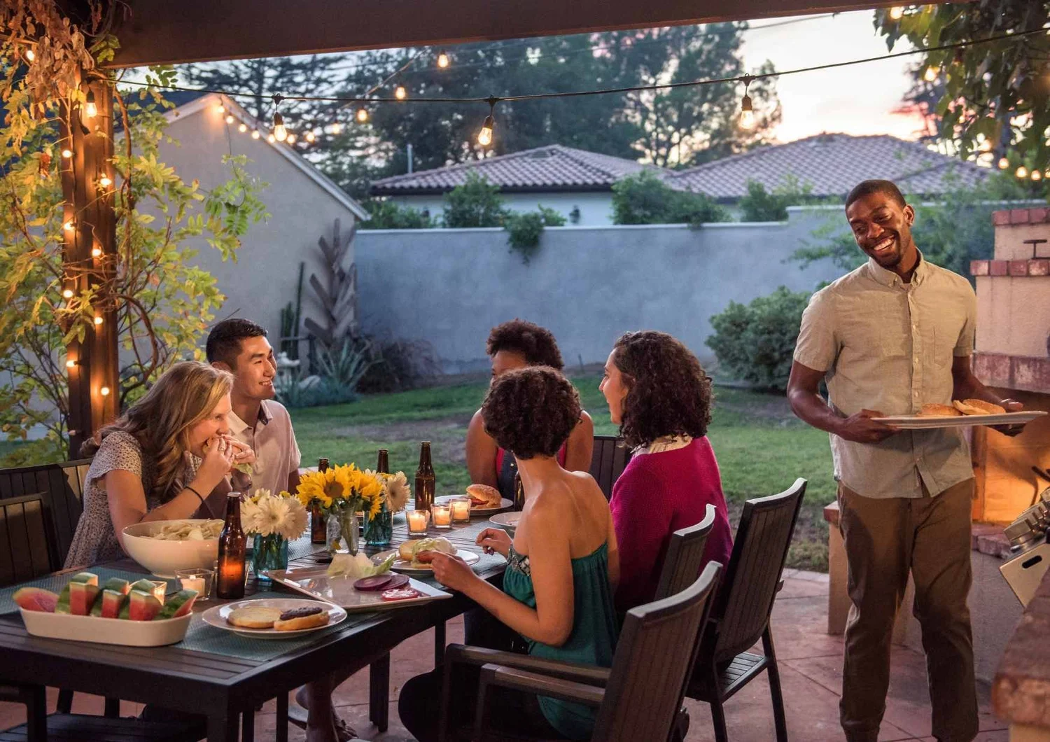 How to Host a BBQ Party: Your Ultimate Guide — Weeno Social | Party ...
