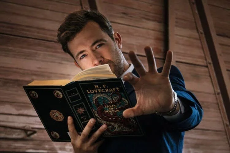 Meet The Celebrity Magicians and Experience Magic