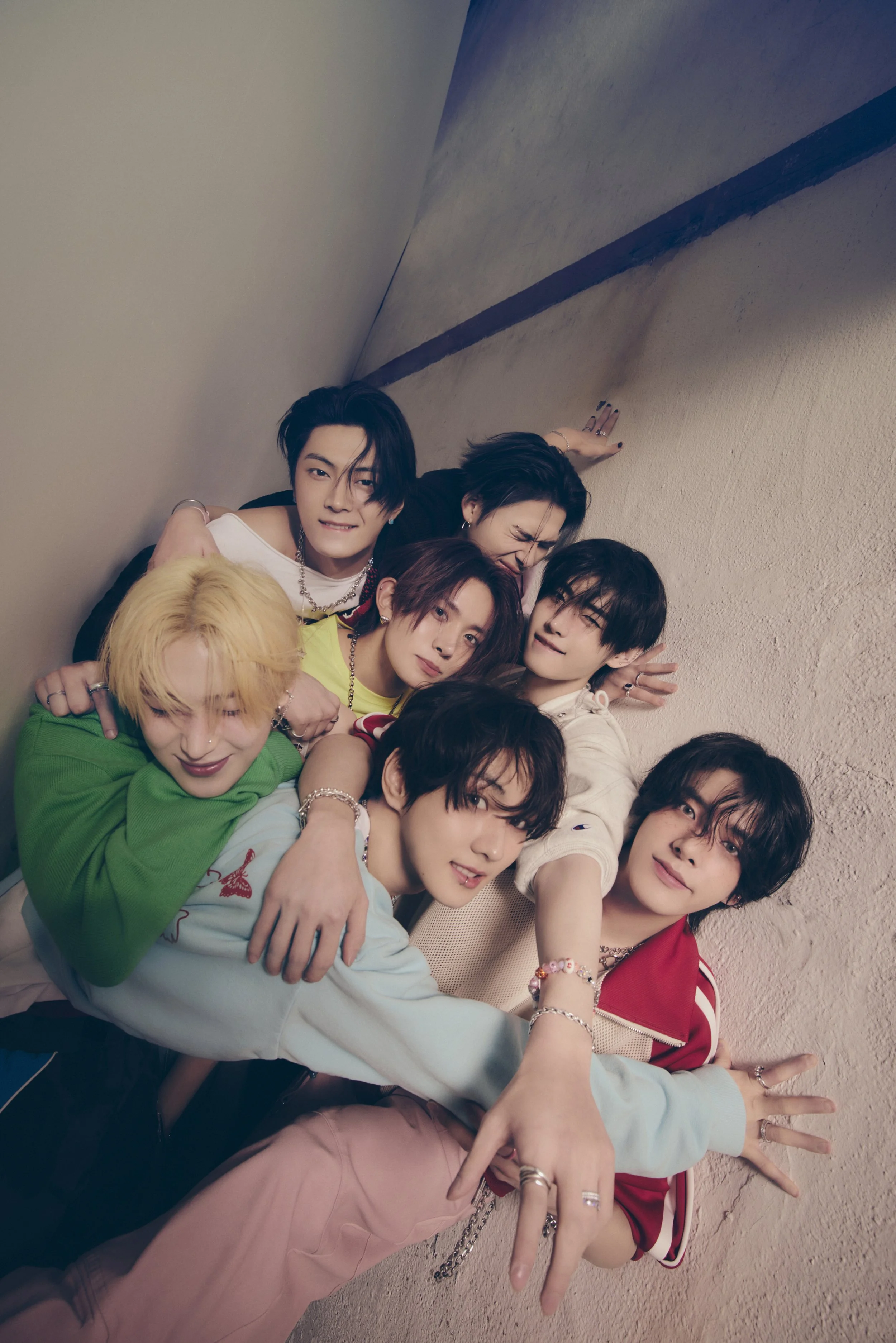 ENHYPEN GUIDE | Member Profiles, Content Playlists, Discography