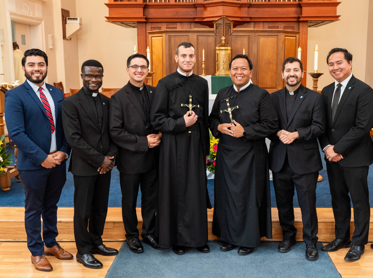 About the Paulist Fathers — Paulist Fathers Vocations | Be A Paulist