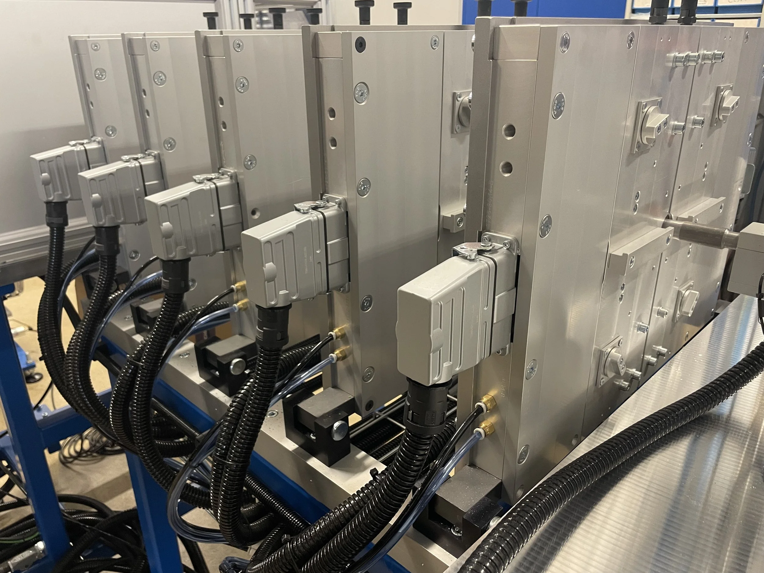 THE FLEXICUT SERIES - Automatic hose cutting machines — Lantztech