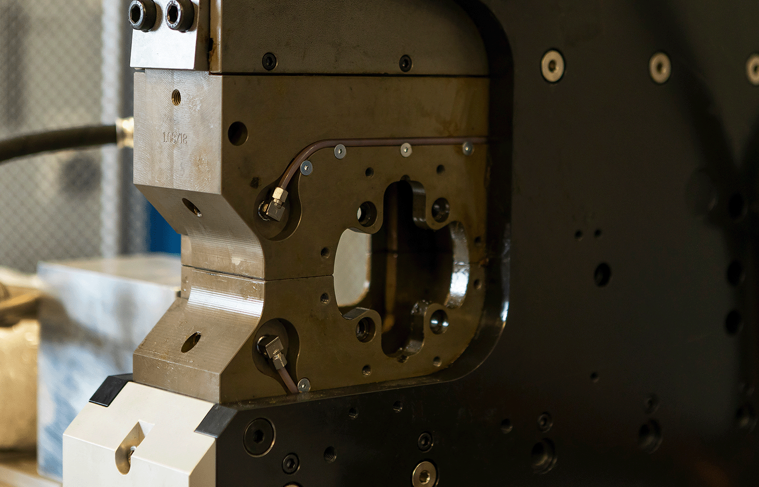 LANTZTECH CRIMPER SERIES - Hose and tube crimping machines — Lantztech