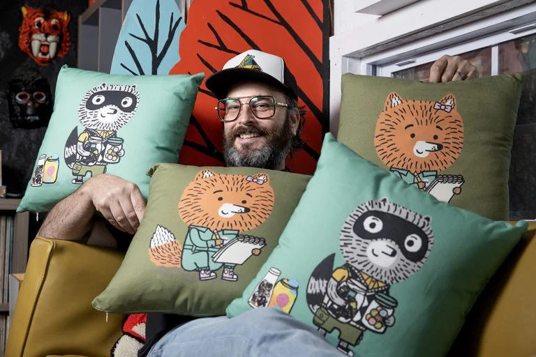ABOUT — FUZZYTOWN