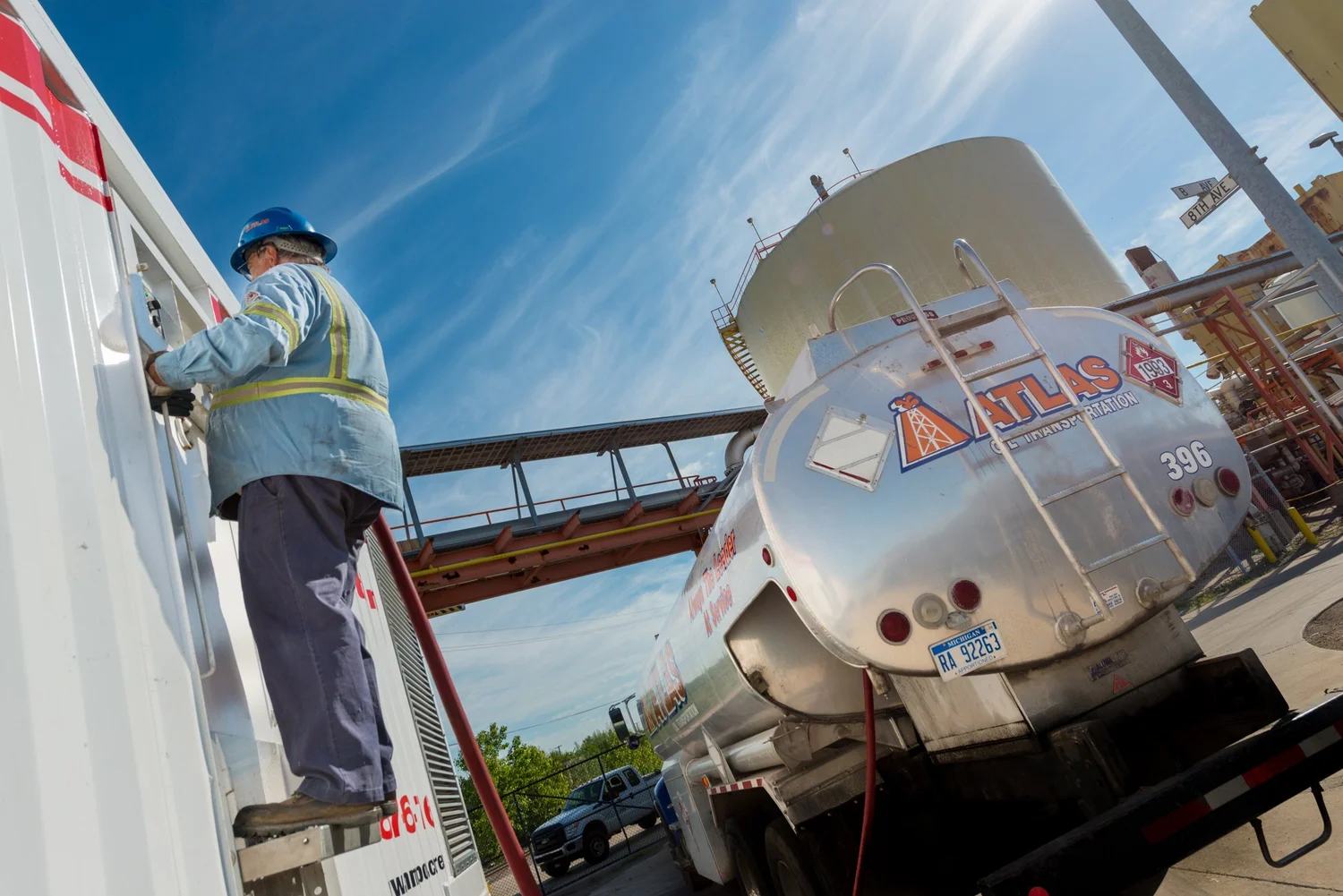 Generator Fuel Delivery - 24/7 | Generator Refueling Service