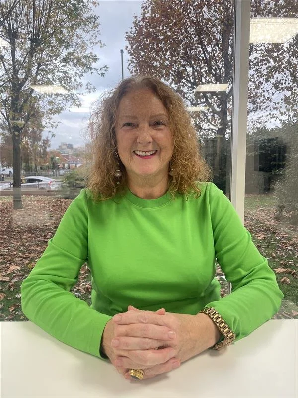 Liz Jones — First Rung