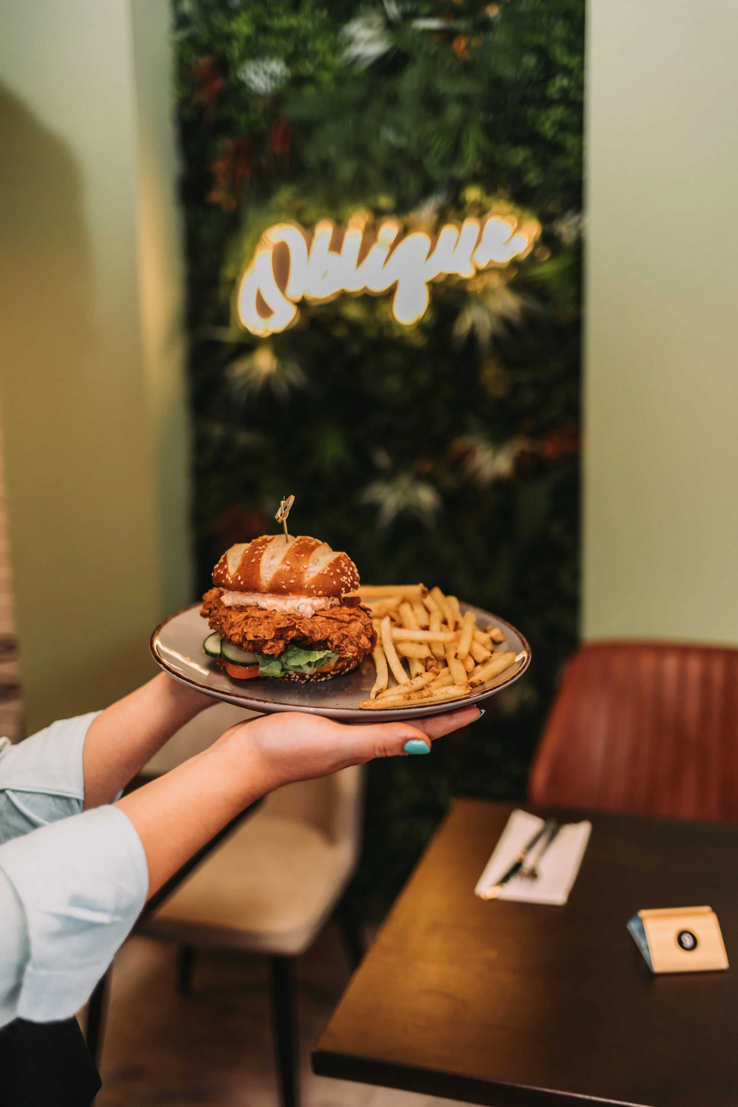 Oblique cafe bar kitchen