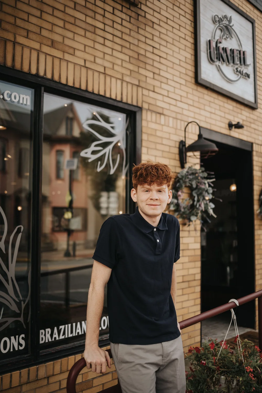 CARTER BUXTON — Unveil Salon