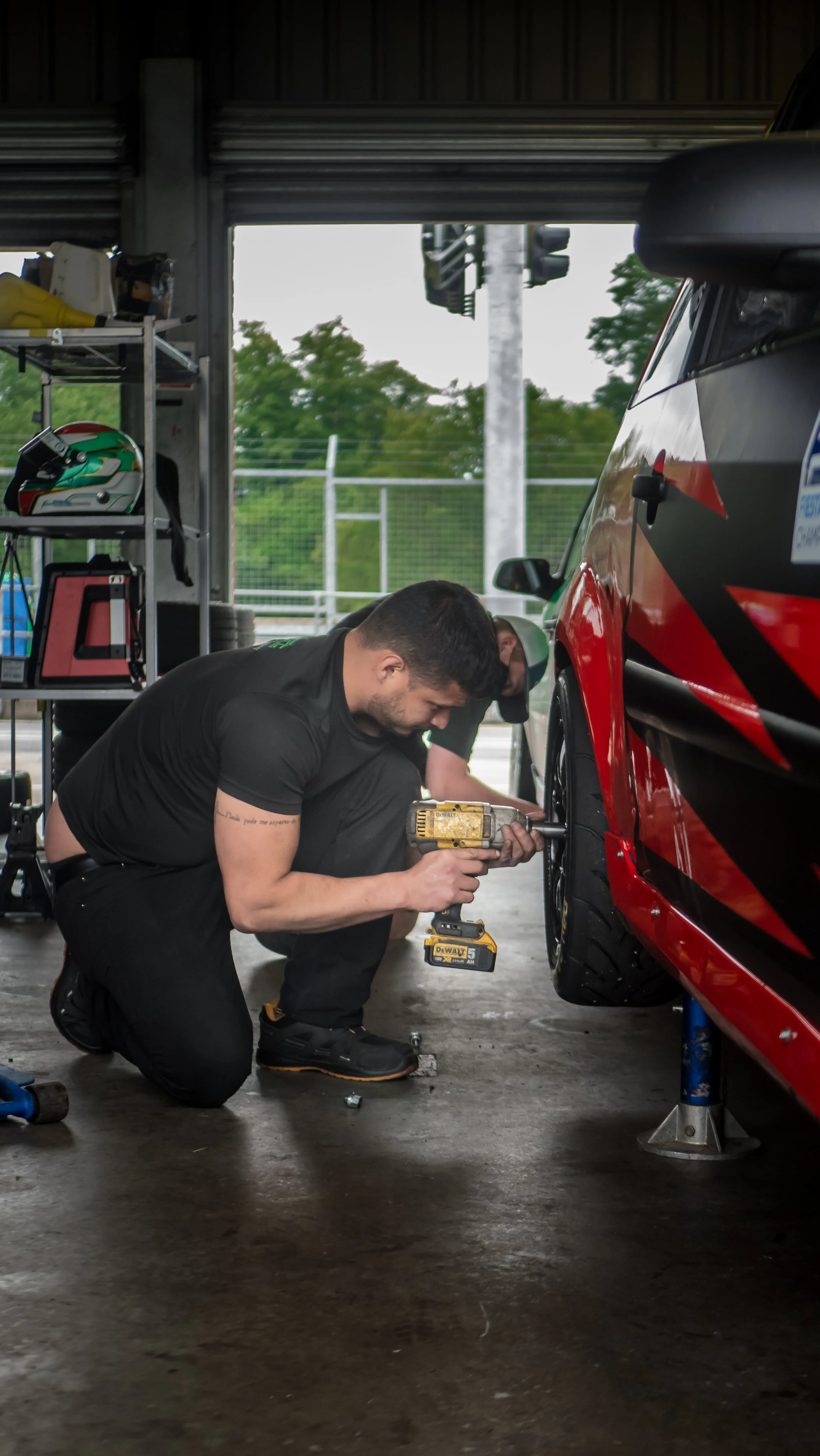 Services 1 — Jamsport Racing