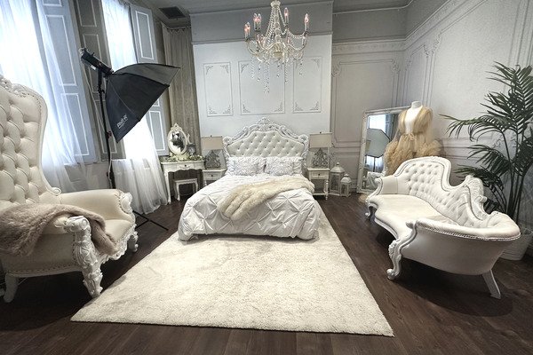 Curves Boudoir Studios - Home