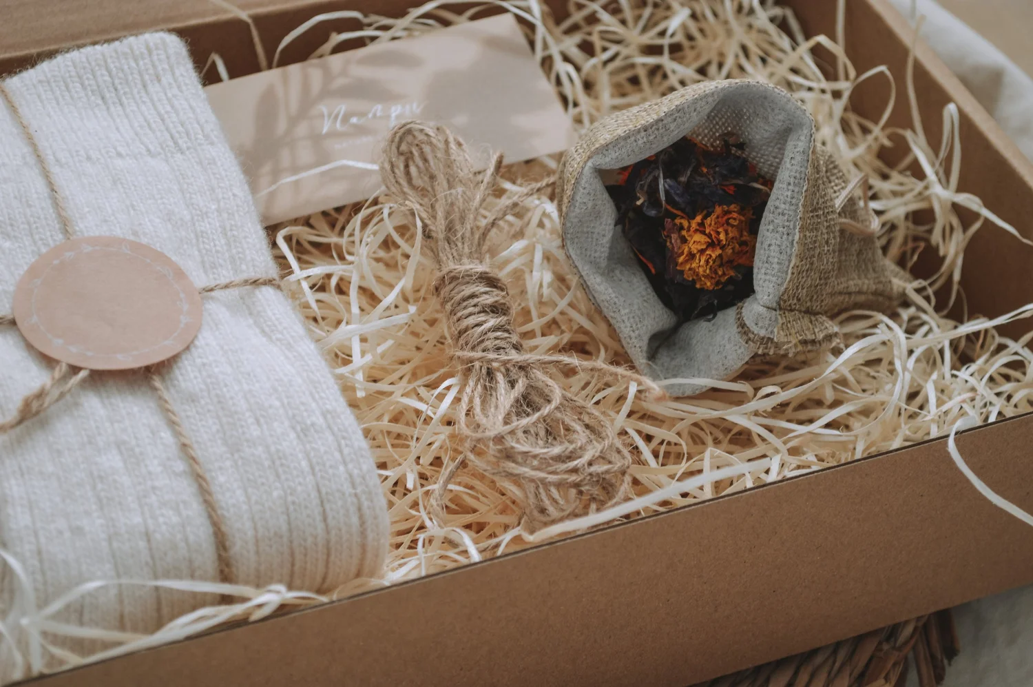 Natural dyes and eco-printing from Diana in Seville — Campo JacOff-grid ...