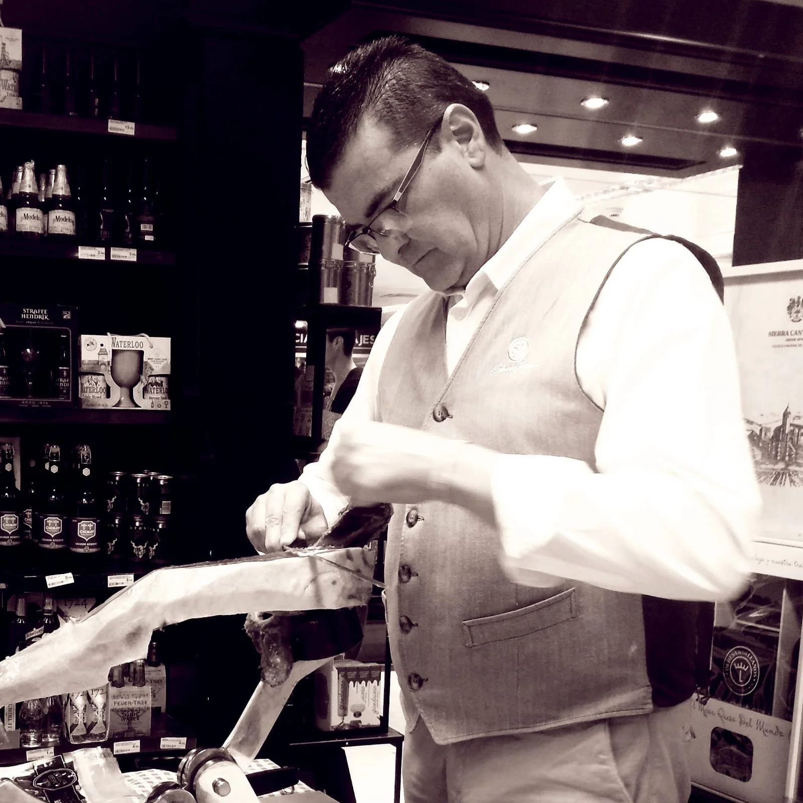 Everything you need to know to select the best Iberico Jamon and why ...