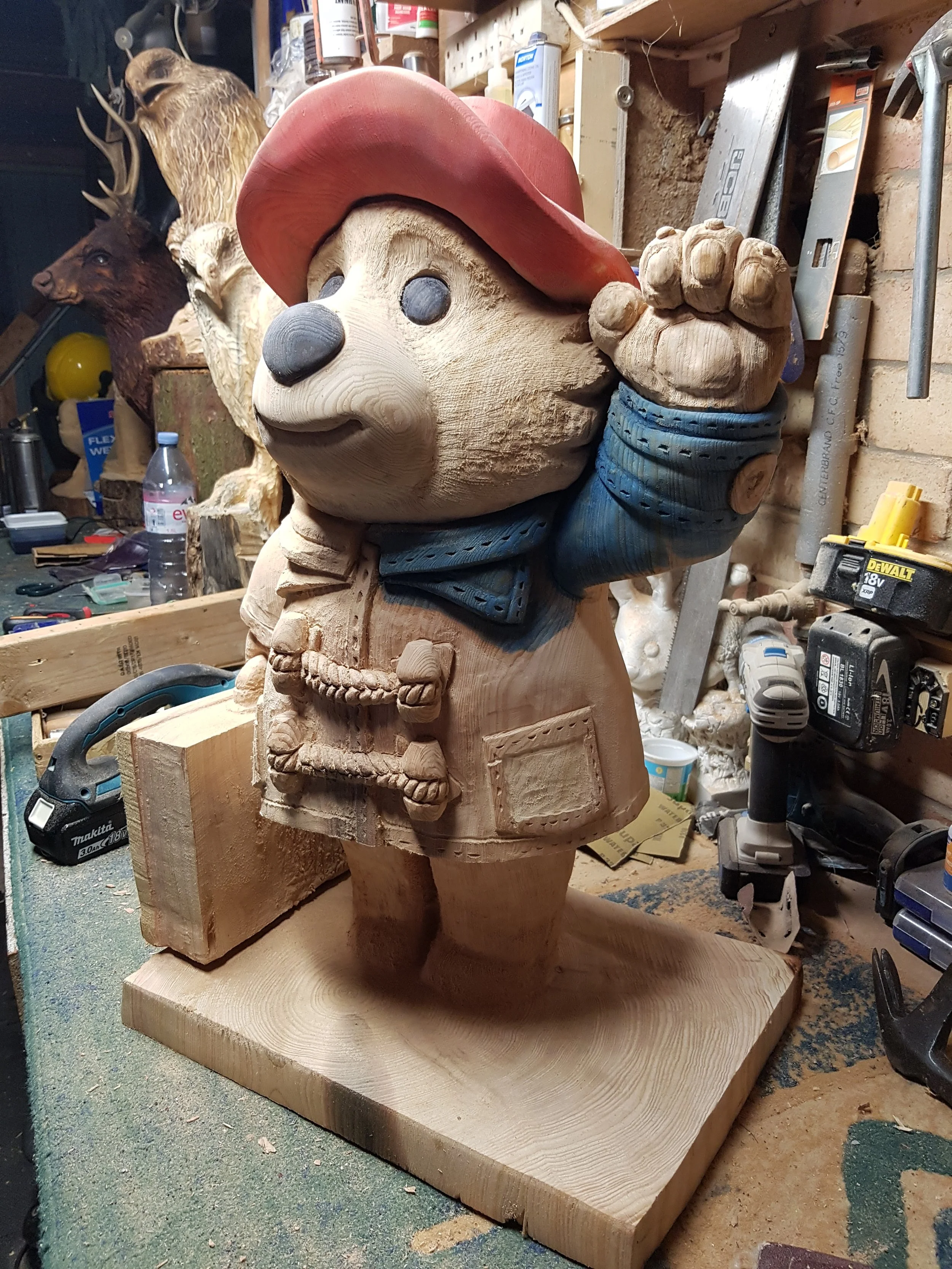 Chainsaw carving Wiltshire — Graham Derham Woodworking Chainsaw Carving