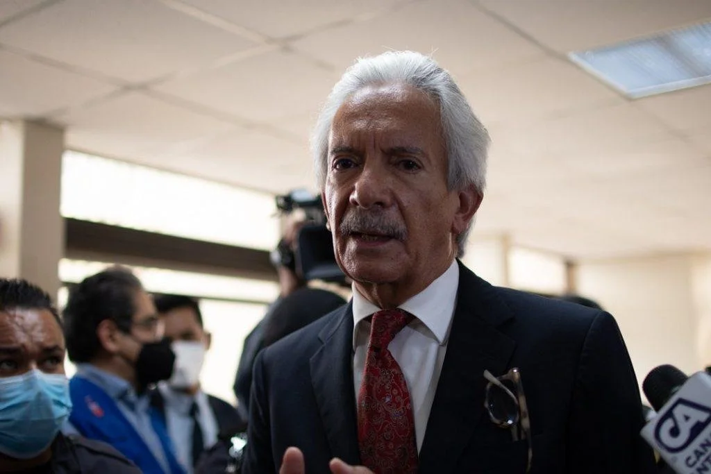 Guatemala: Exigimos la libertad inmediata del director de elPeriódico José Zamora y de Flora ...