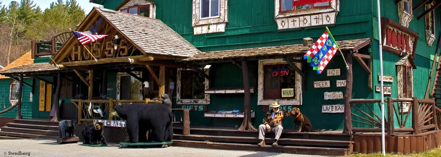 Hoss's Country Corner - Adirondack Landmark