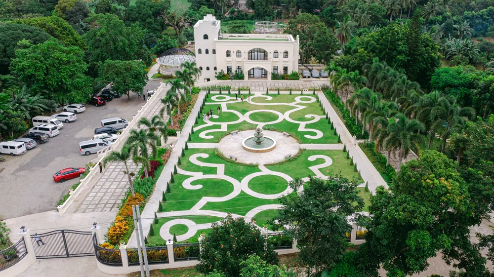 This Farm Getaway in Batangas Transports You to The Majesty of France ...