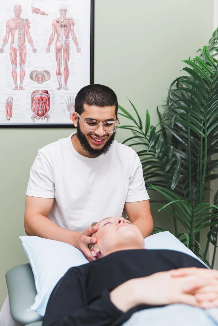 Osteopath in Leslieville Toronto | Back Pain & Mobility Care