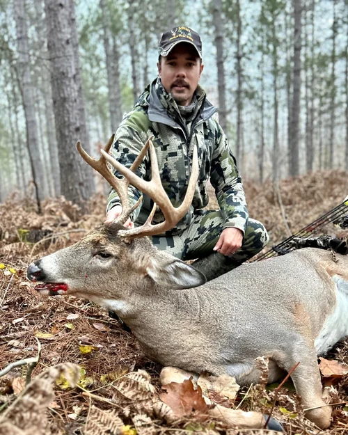 KUIU Hunting Gear Review: The Ultimate Clothing Setup for Whitetail ...