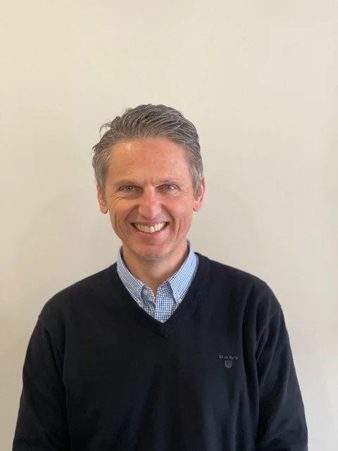 Out Team — db Financial Services