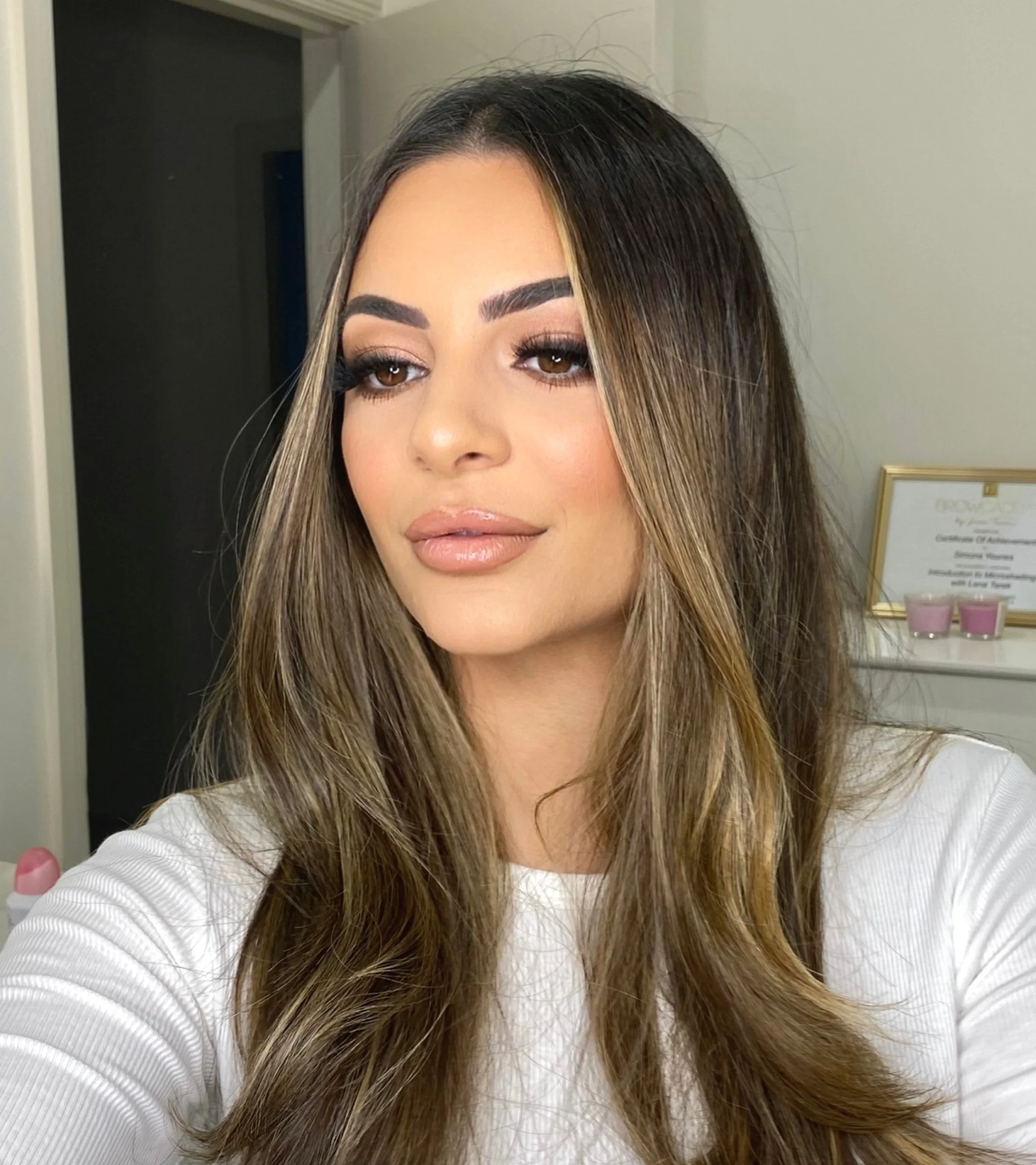 Simona Younes Makeup