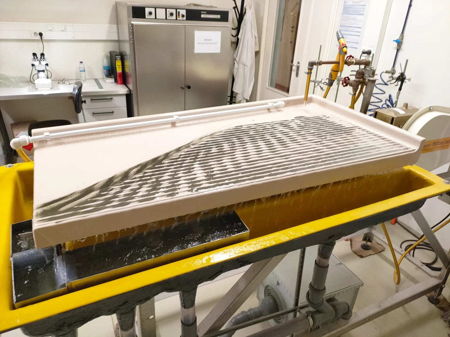 🌍 Mineral Separation Laboratory — IDL