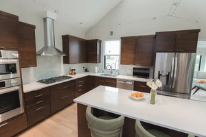 Elegant Contemporary — Schmidt Homes Inc.
