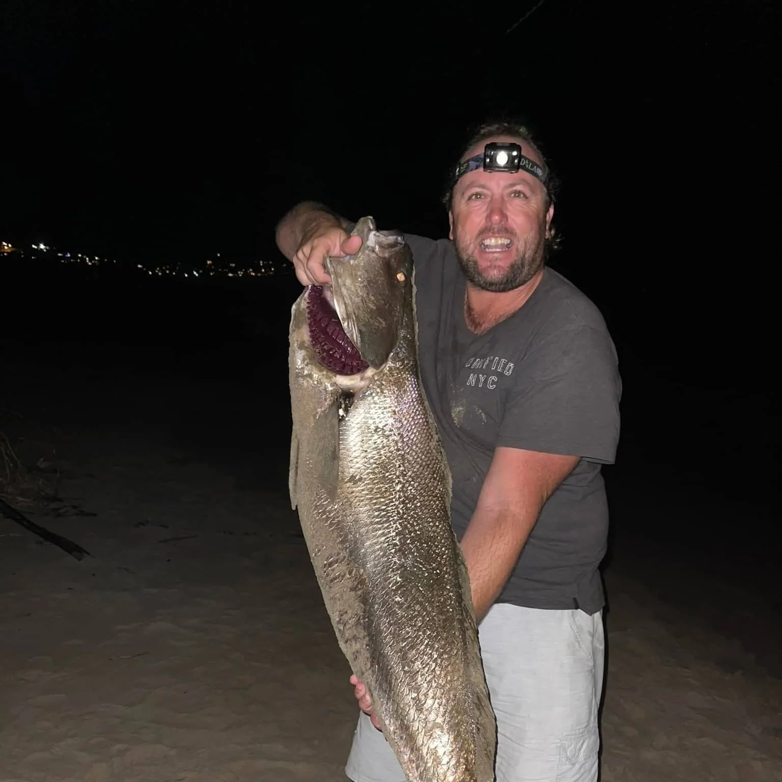 Fishing With A Local Your Beach, Rock and Estuary Fishing Guide