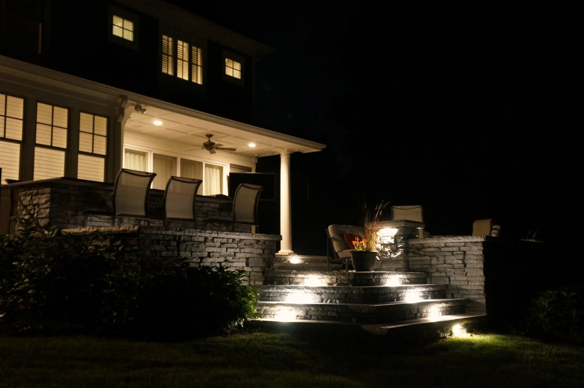Outdoor Lighting Naperville IL - Landscape Lighting and Installation ...