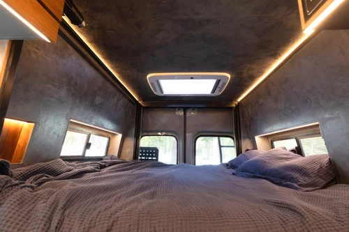 CAMPERVANS — Ravizza Luxury Vans