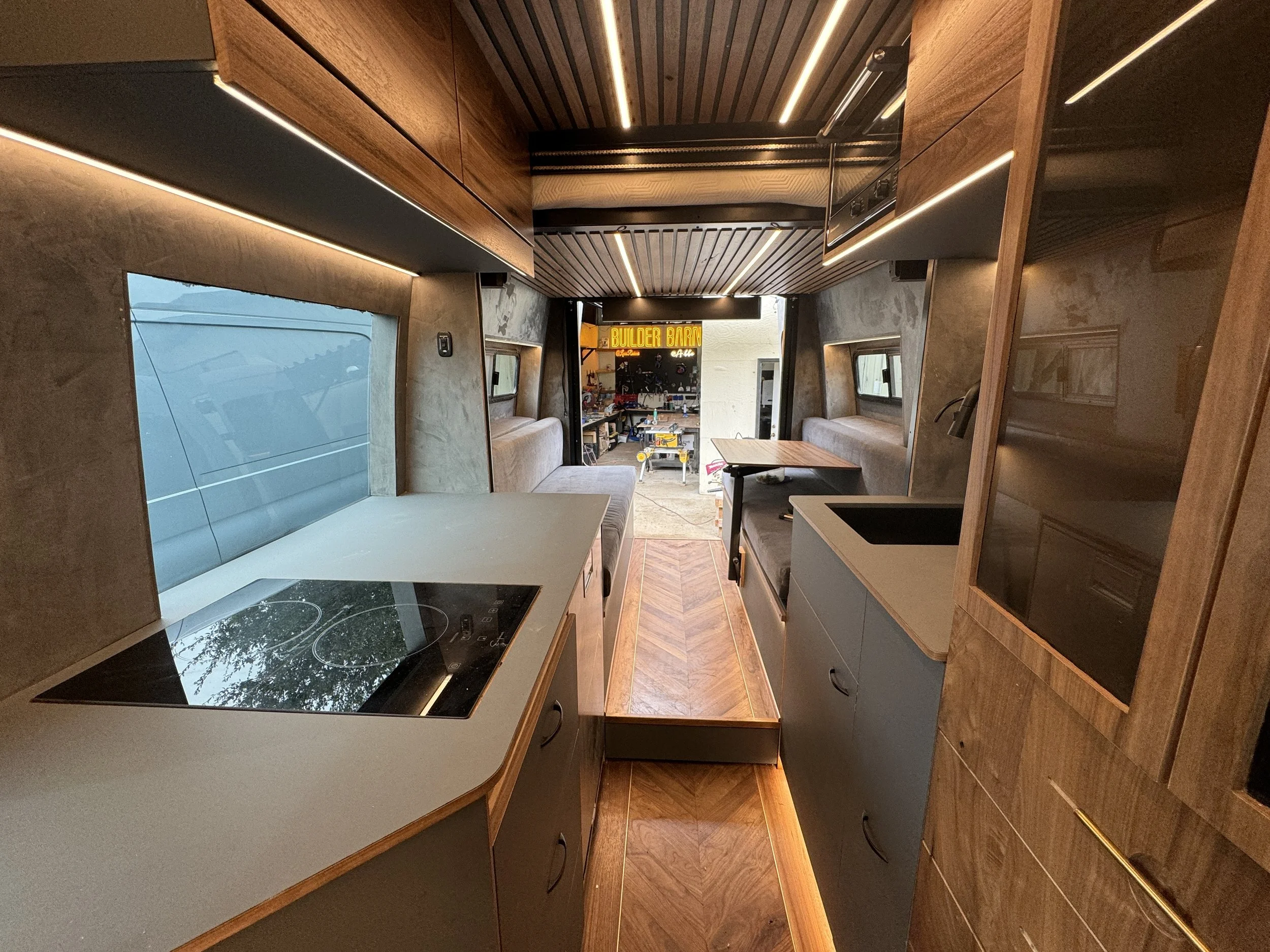 Ravizza Luxury Vans