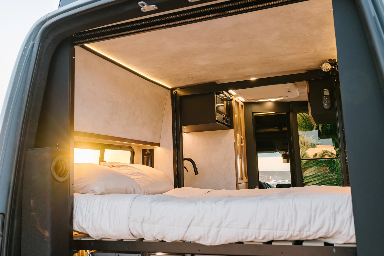 CAMPERVANS | Discover Your Perfect Campervan—Explore Now — Ravizza ...