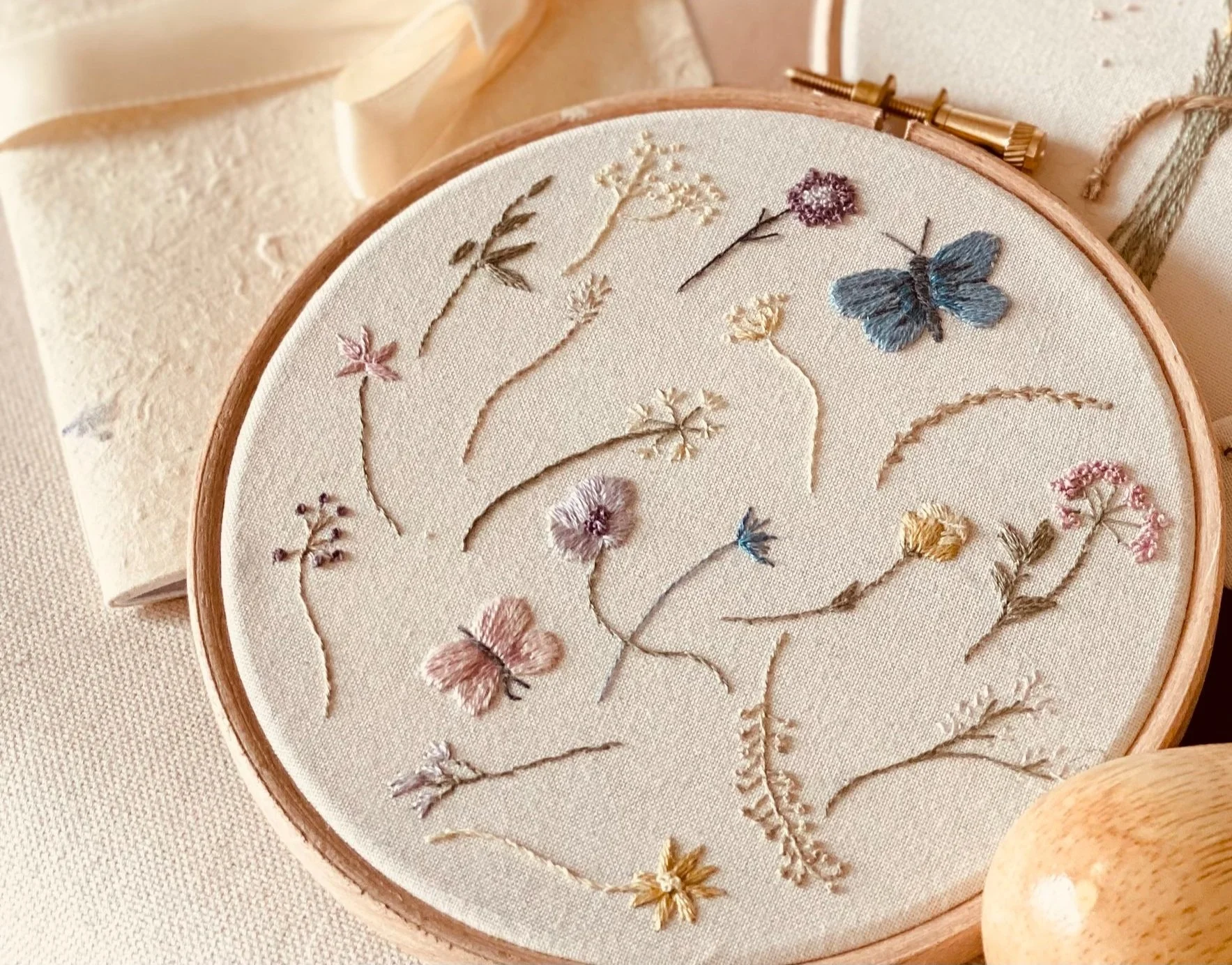 Stitch Garden Sampler, Easy Embroidery Kit for Beginners — Julias Broderie