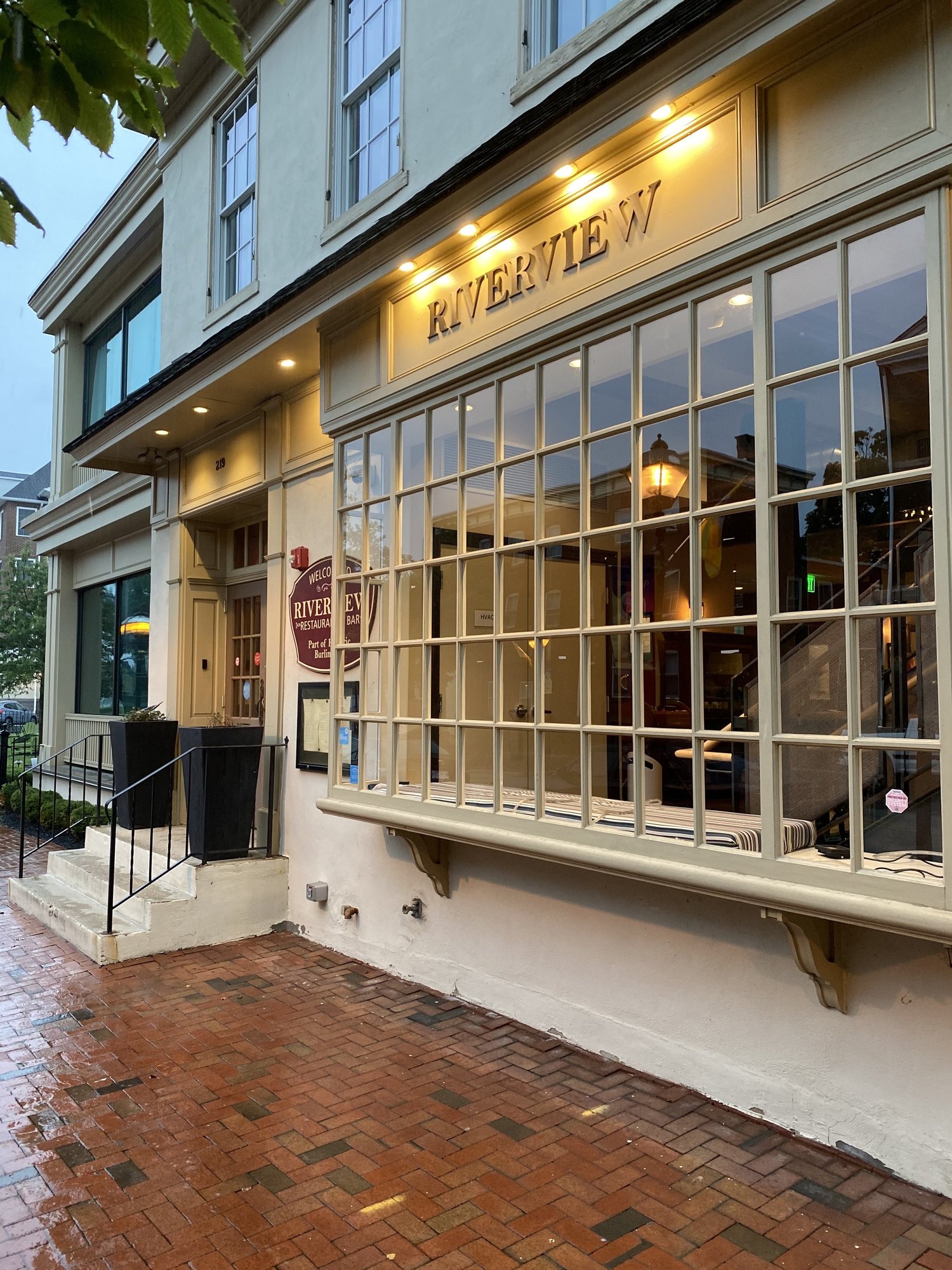 About — Riverview Restaurant