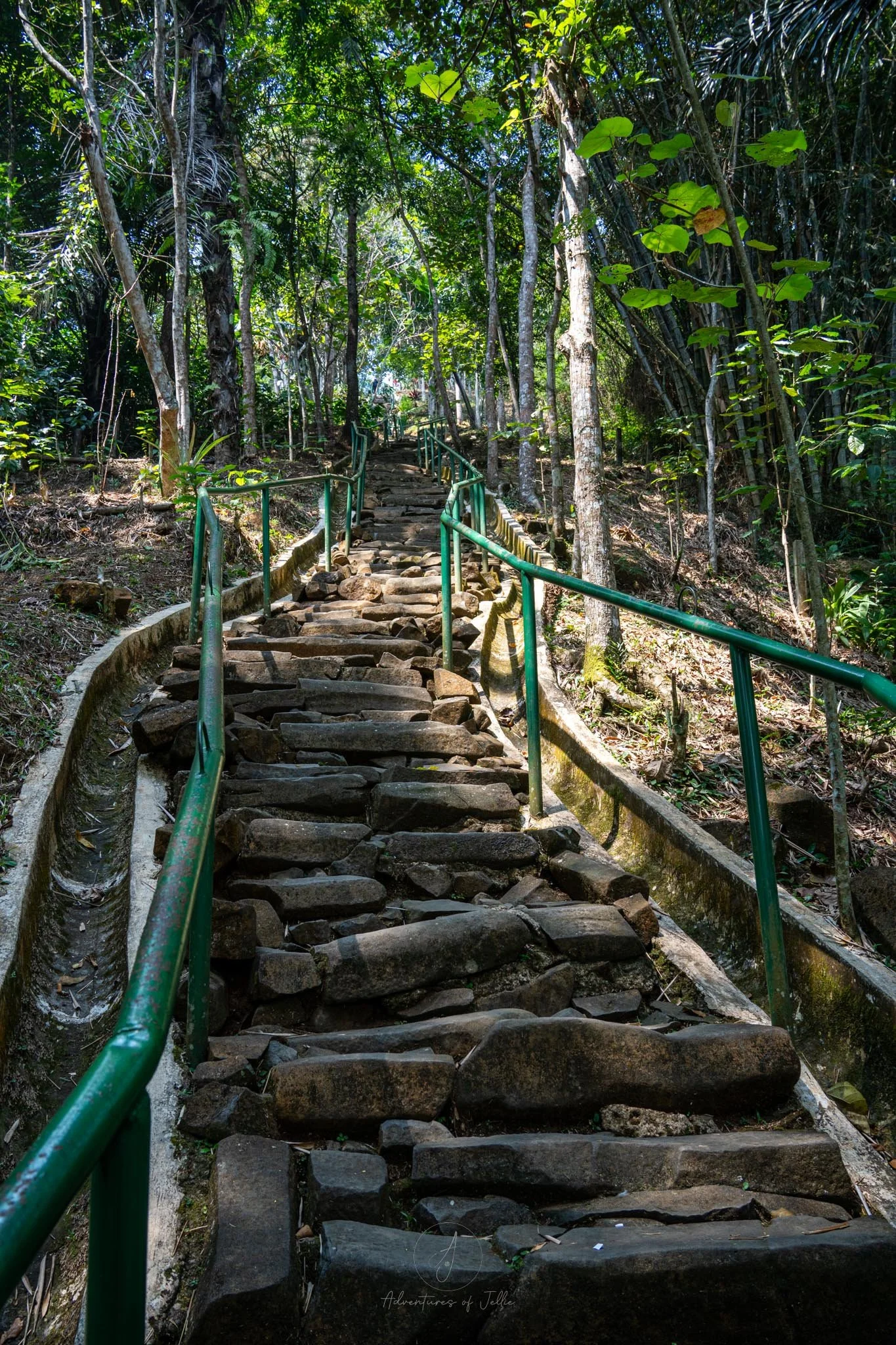 Gunung Padang - Java's Mysterious Pyramid — Adventures of Jellie