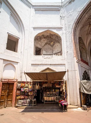 The Ultimate Guide to Delhi's Iconic Red Fort — Adventures of Jellie