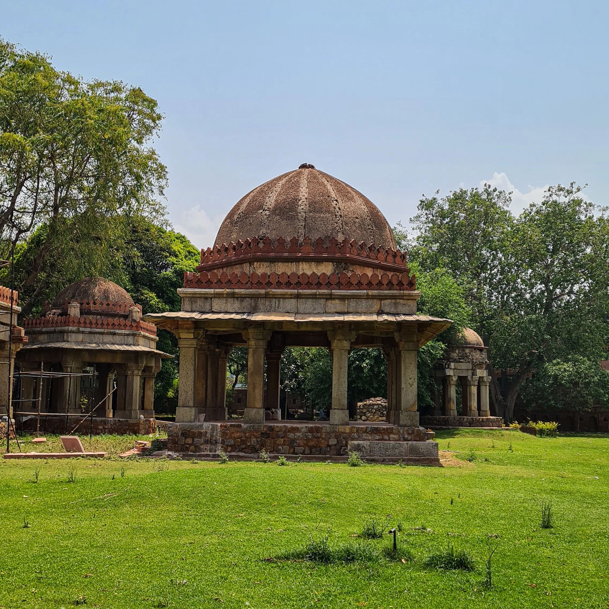 Hauz Khas - The Complete Guide — Adventures of Jellie