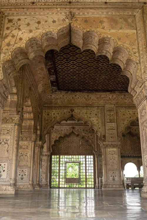The Ultimate Guide to Delhi's Iconic Red Fort — Adventures of Jellie